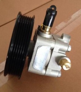パワーステアリング ポンプ ASSY 三菱 L200 KB9T MR995026 AL-CC-3809 AL | LINEブランドカタログ